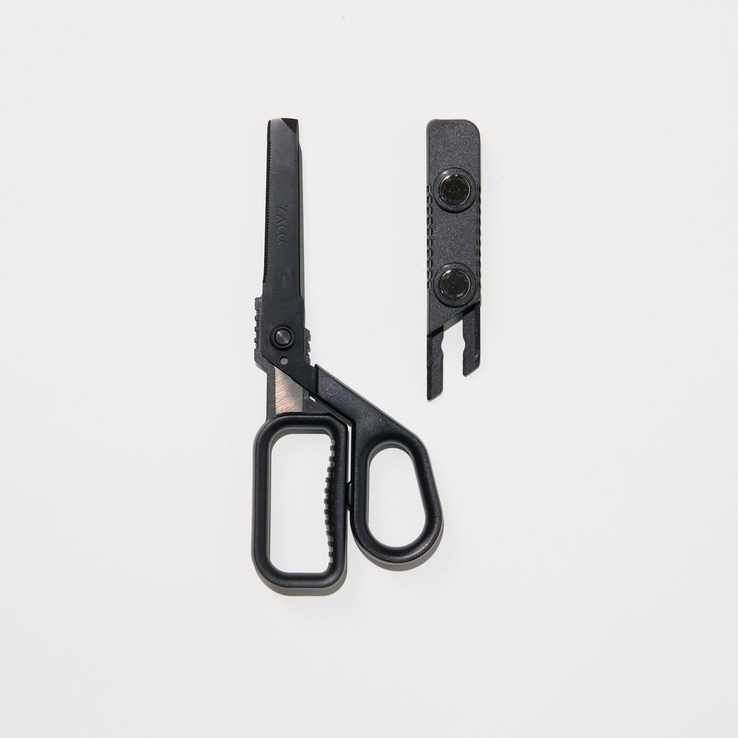 ZACCC Multifunctional Scissors with Magnet | Raymay Fujii – bungu